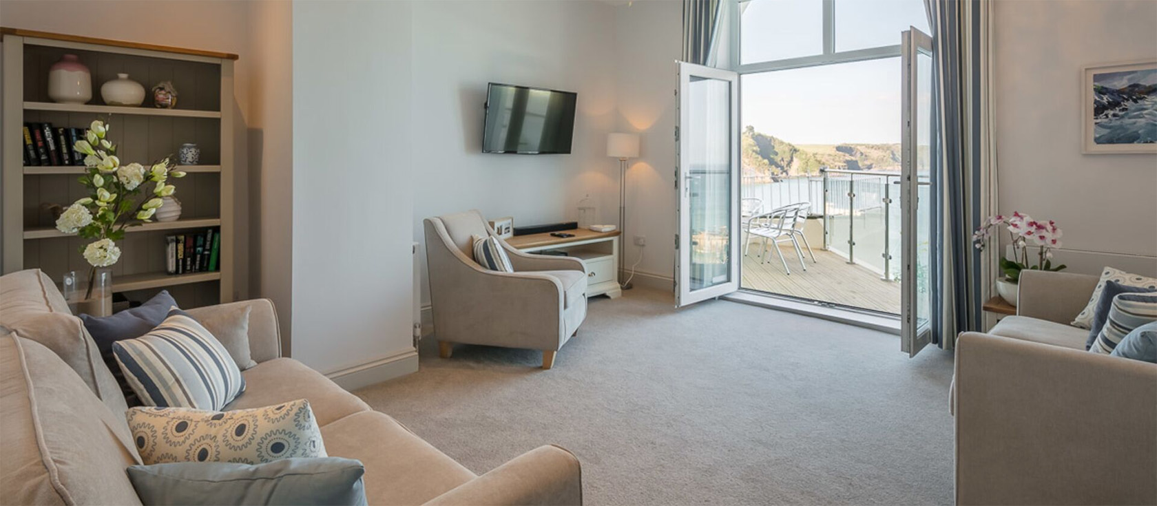 Apartment 3, Royal Victoria Court, Tenby | Holiday cottages in Wales